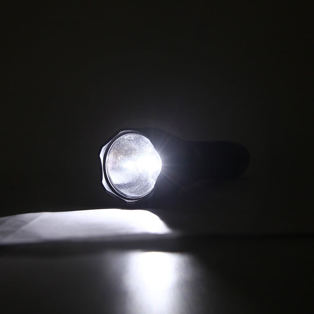 Lanterna de Mão Recarregável Duralight Nautika - carrapeta